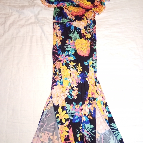 Candie's | Dresses | Candies Colorful Floral Dress With Spaghetti ...